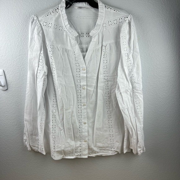 Time and Tru | Tops | White Lace Buttonup Womens Top | Poshmark